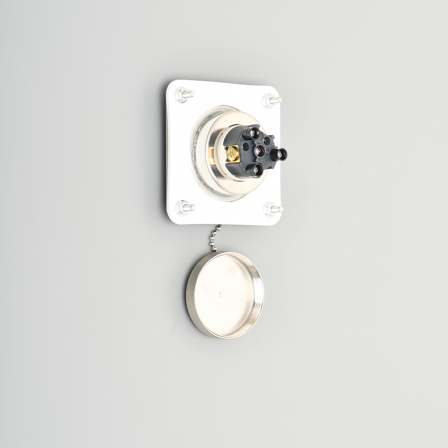 3115WJS-L5 2-Pole 3-Wire Grounding 15A 125V Waterproof Flanged Inlet ...