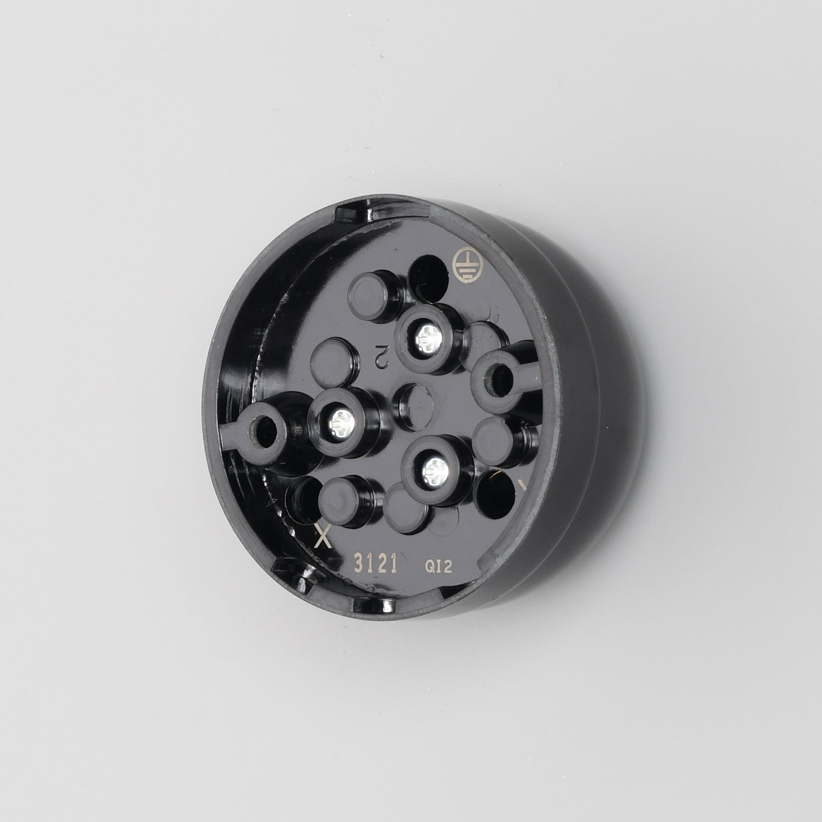 3121 2-Pole 3-Wire Grounding 15A 250V (NEMA L6-15) Surface Receptacle ...