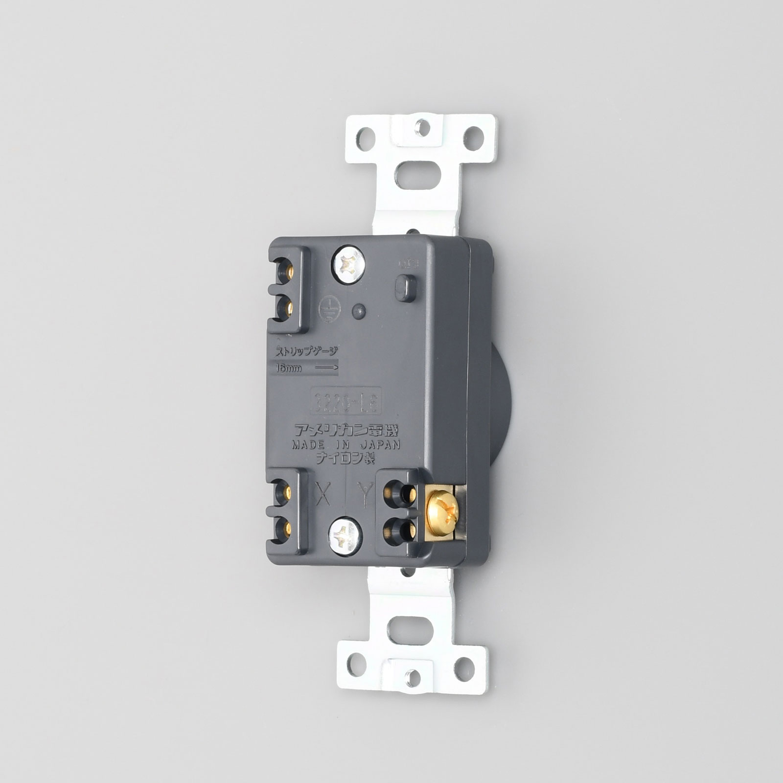 3220-L6 2-Pole 3-Wire Grounding 20A 250V (NEMA L6-20) Receptacle ...