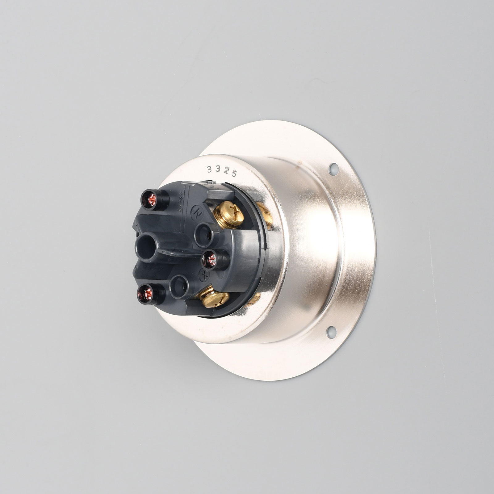 3325 3-Pole 3-Wire 30A 250V Flanged Inlet (Metal Housing) | AMERICAN DENKI