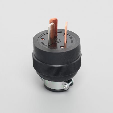 R552 3-Pole 3-Wire 60A 250V Plug (Rubber Housing) | AMERICAN DENKI